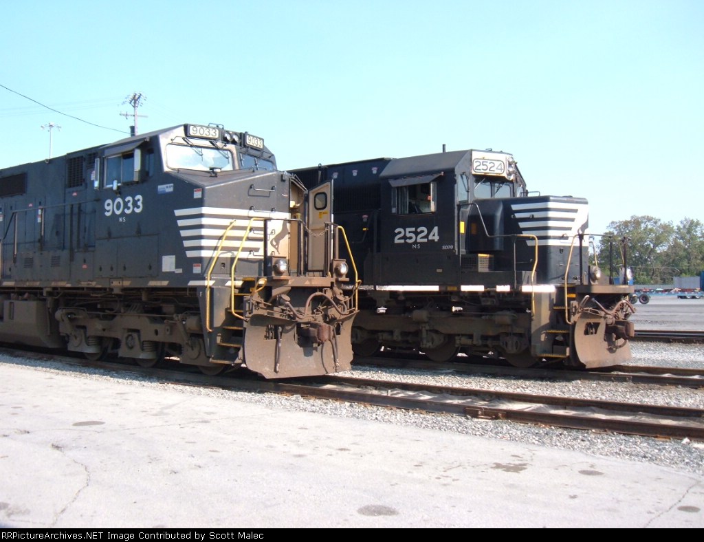 NS 9033 & 2524 (Landers Yard)